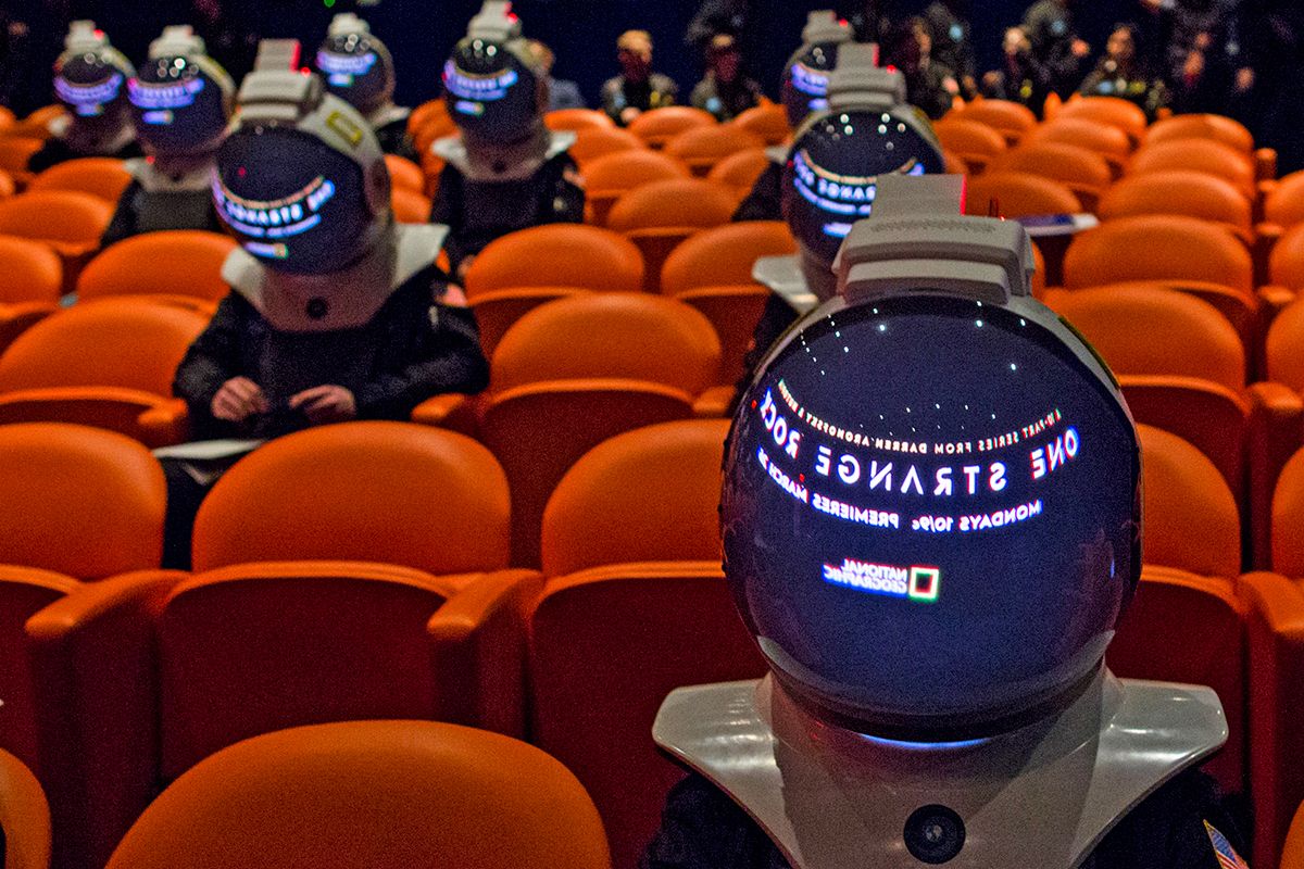 Nat Geo's New 'Space Projection Helmet' is an Out-of-This-World Virtual ...