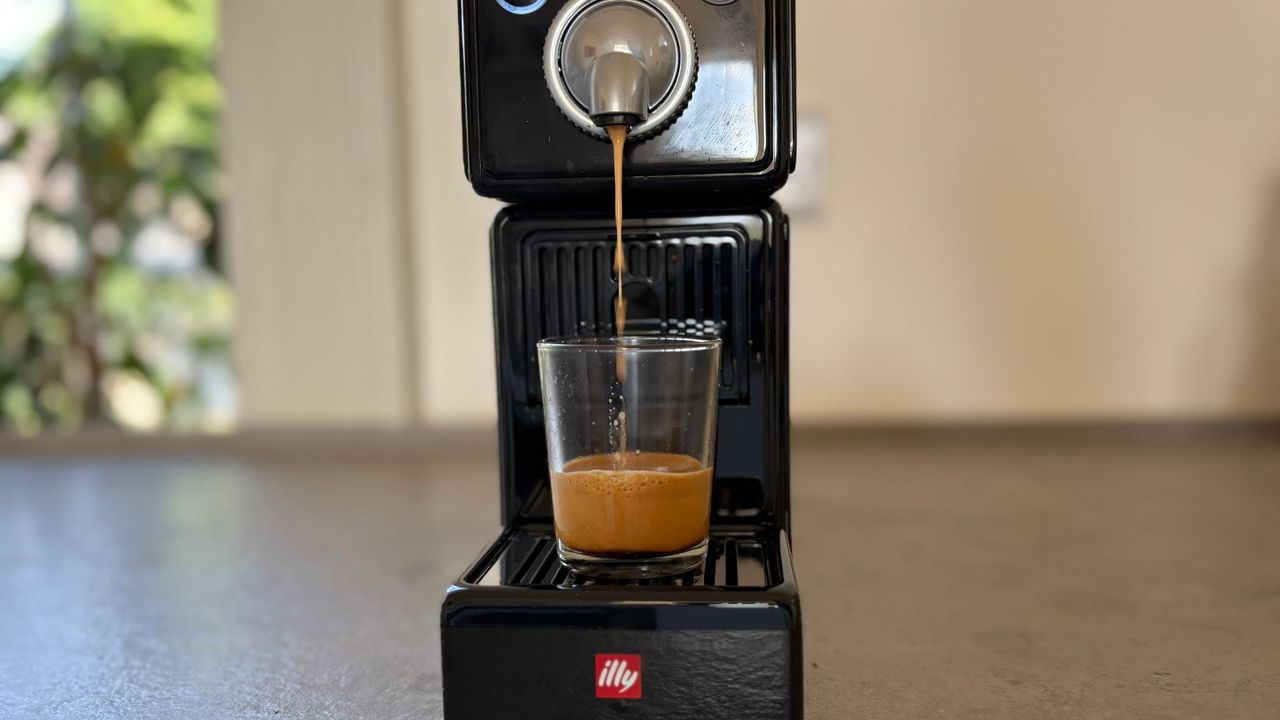 illy X3 X-CAPS Coffee Machine review: impressive and affordable | Woman ...
