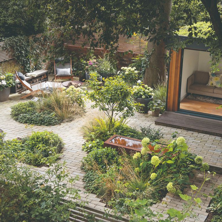 10 garden layout ideas to inspire a fresh outdoor look | Ideal Home