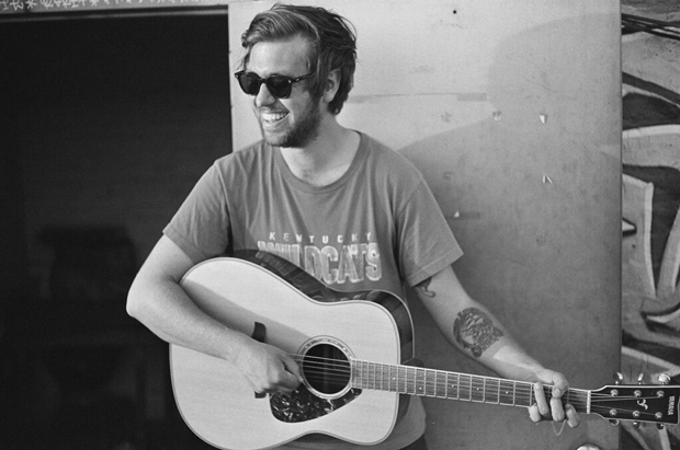 Bobby Long Preps New Album, ‘Ode To Thinking’ | Guitar World