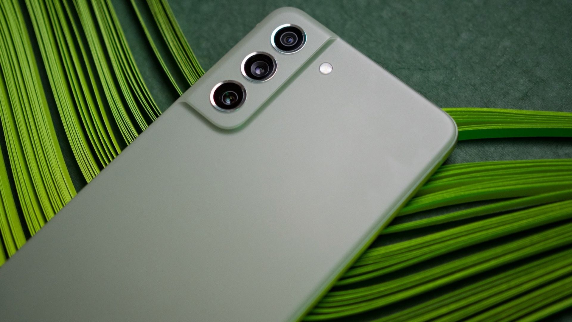 The Samsung Galaxy S23 and S22 FE may use MediaTek chips for the first ...