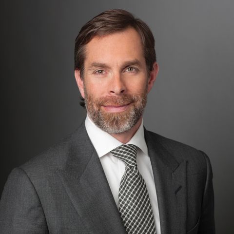 Wade Davis and Searchlight Close Deal for Majority Univision Stake ...