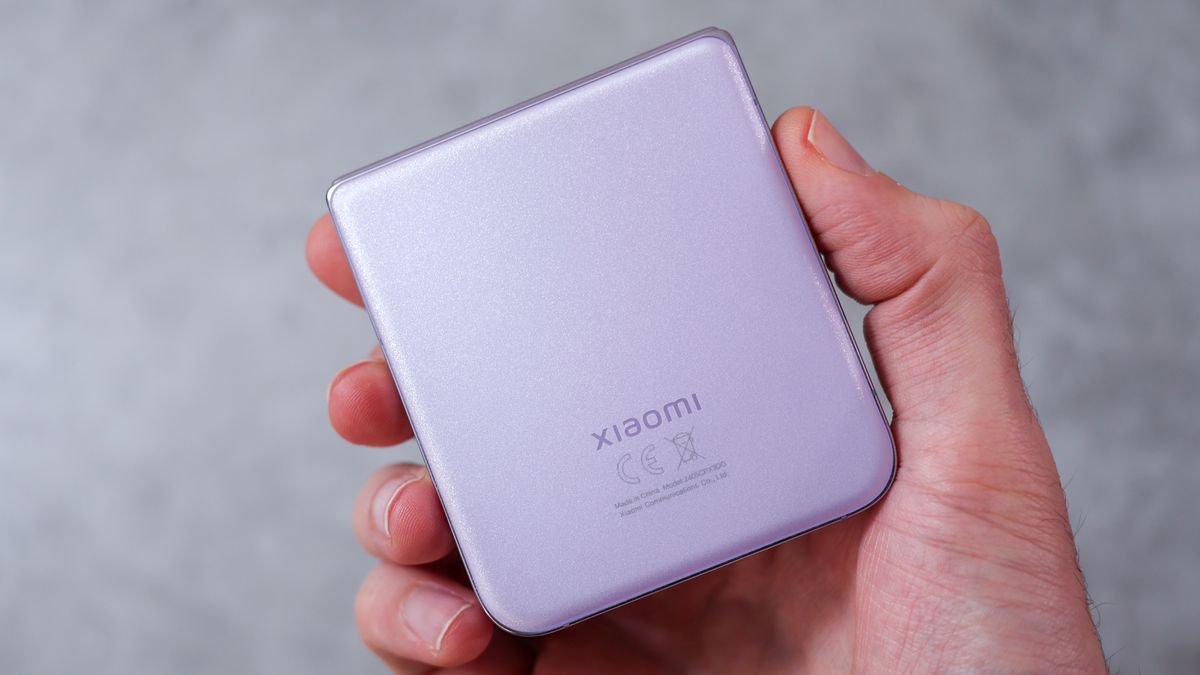 Xiaomi Mix Flip review: Leica's first flip phone | Digital Camera World