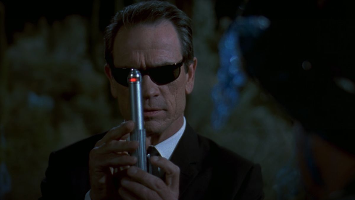Men In Black: 11 Thoughts I Had While Rewatching The 1997 Movie ...