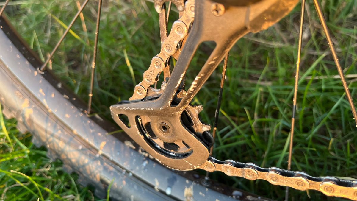 Mountainflow Eco Wax Dry Chain Lube review | Bike Perfect