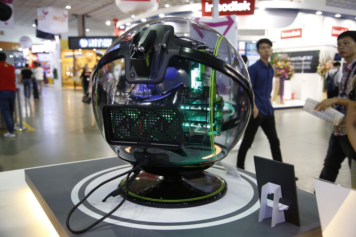 In-Win Goes Where No Case Has Gone Before...Again | Tom's Hardware