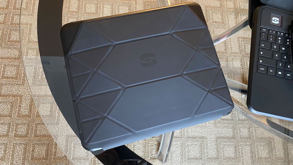 This AR Laptop Promises a 100-inch Virtual Screen, But Limits You to ...