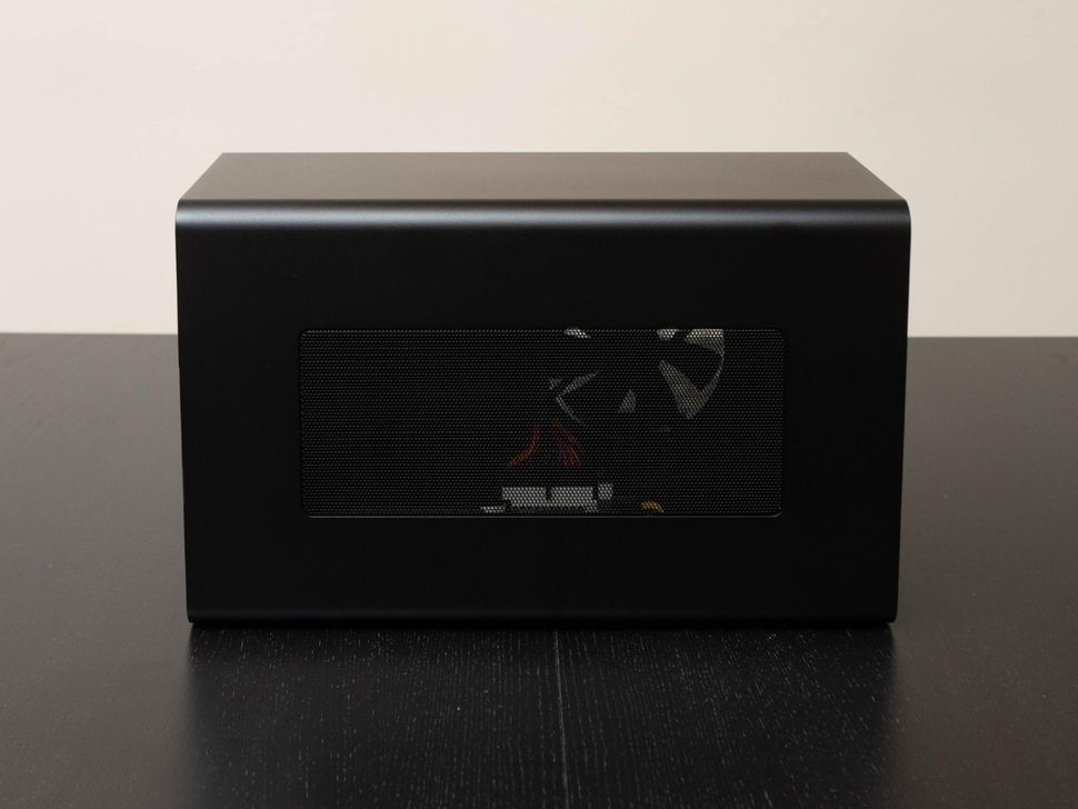 Razer Core X Review: Affordable eGPU Performance - Tom's Hardware | Tom ...