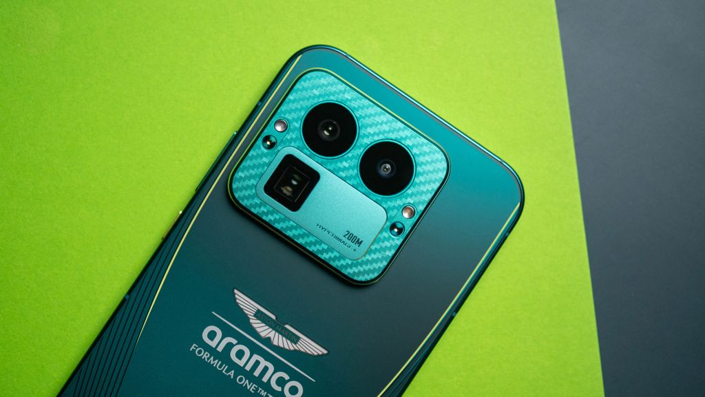 Realme GT 8 Pro Dream Edition is the F1 phone collab I've always wanted ...