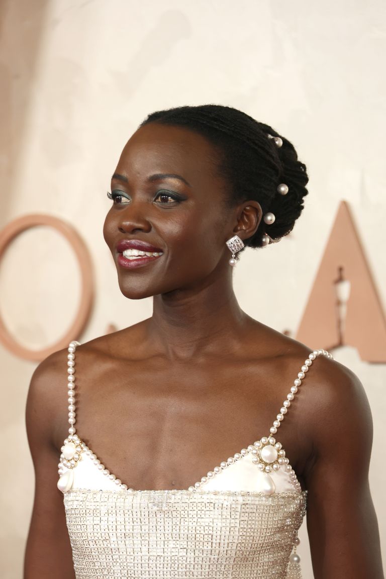 Tiara Buns Are Winning the 2025 Oscars Red Carpet | Who What Wear