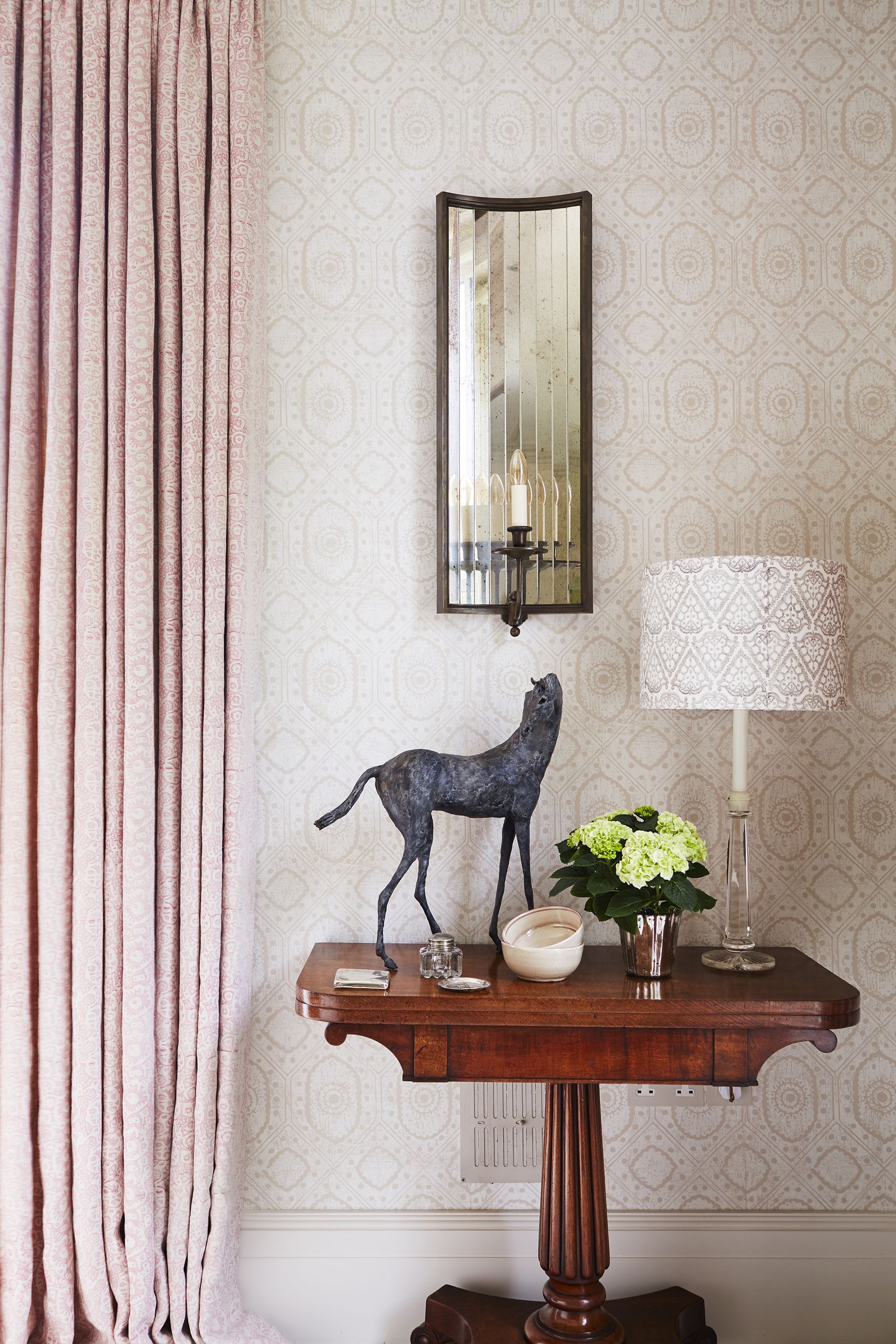 Cottage lighting ideas: 20 pretty ways to light a cottage | Homes and ...