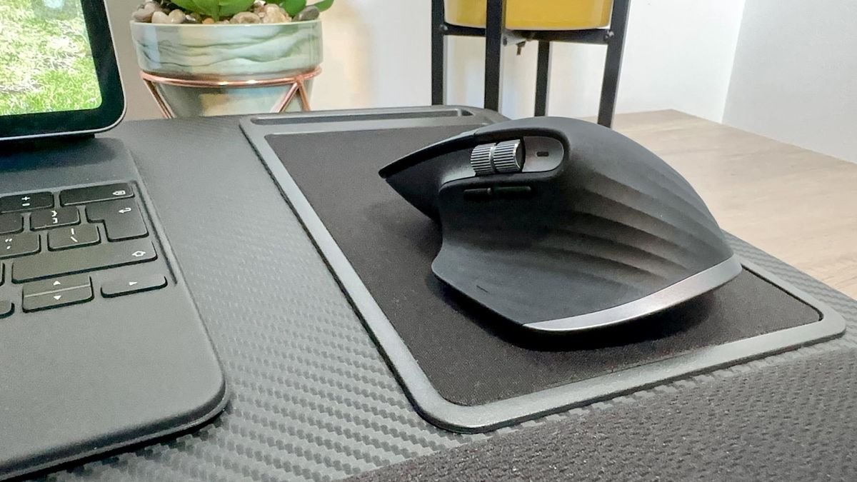 I've started using a mouse with my iPad Pro and it's an absolute game ...