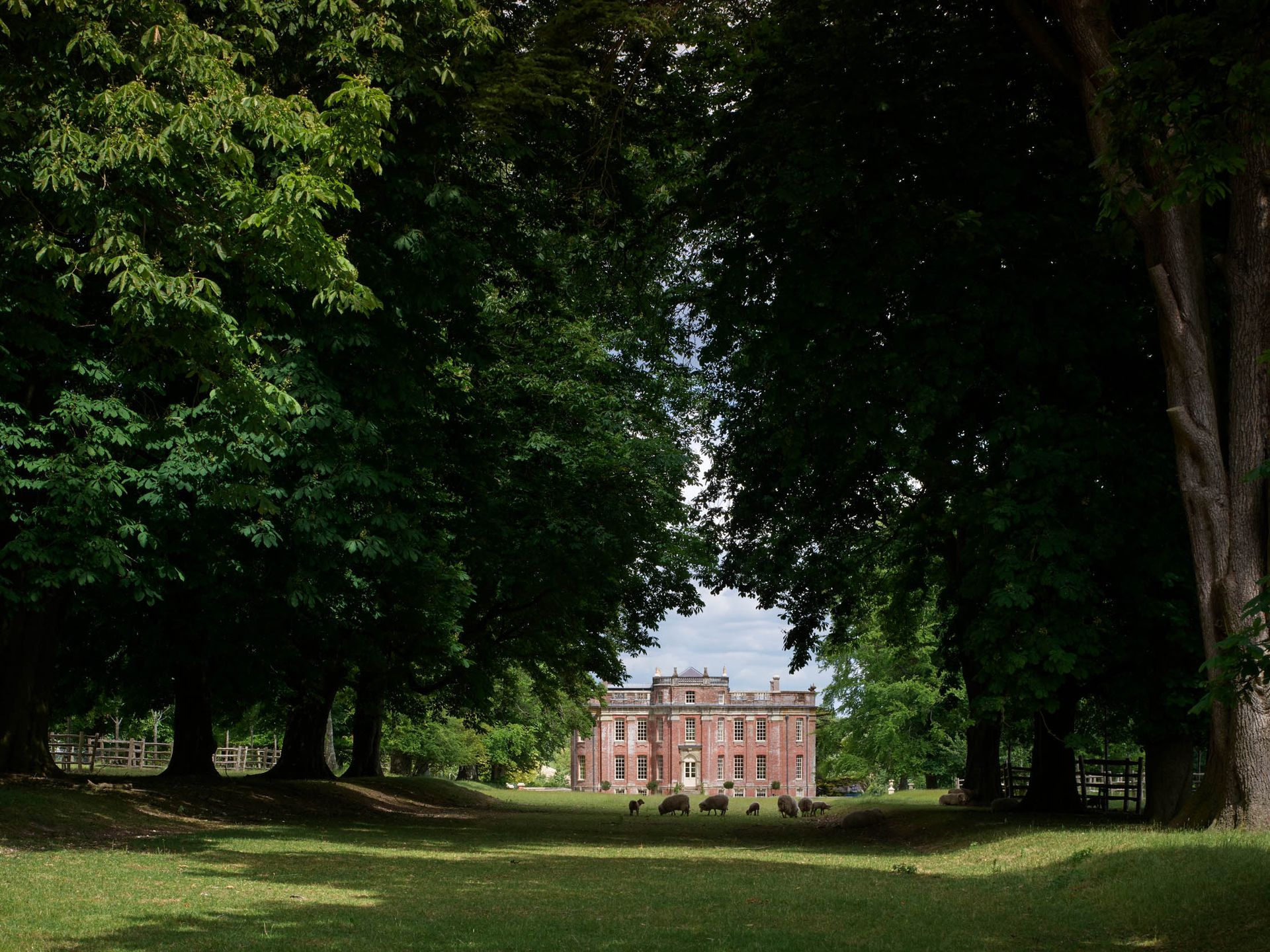 Chettle House: Almost a ruin 200 years ago; a triumph today ...