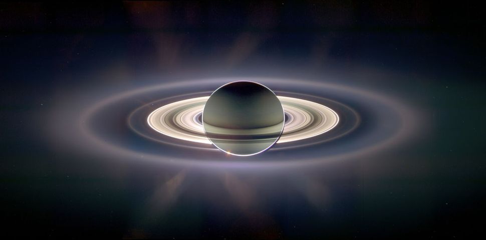 Saturn's rings will 'disappear' this weekend. Here's why this ...