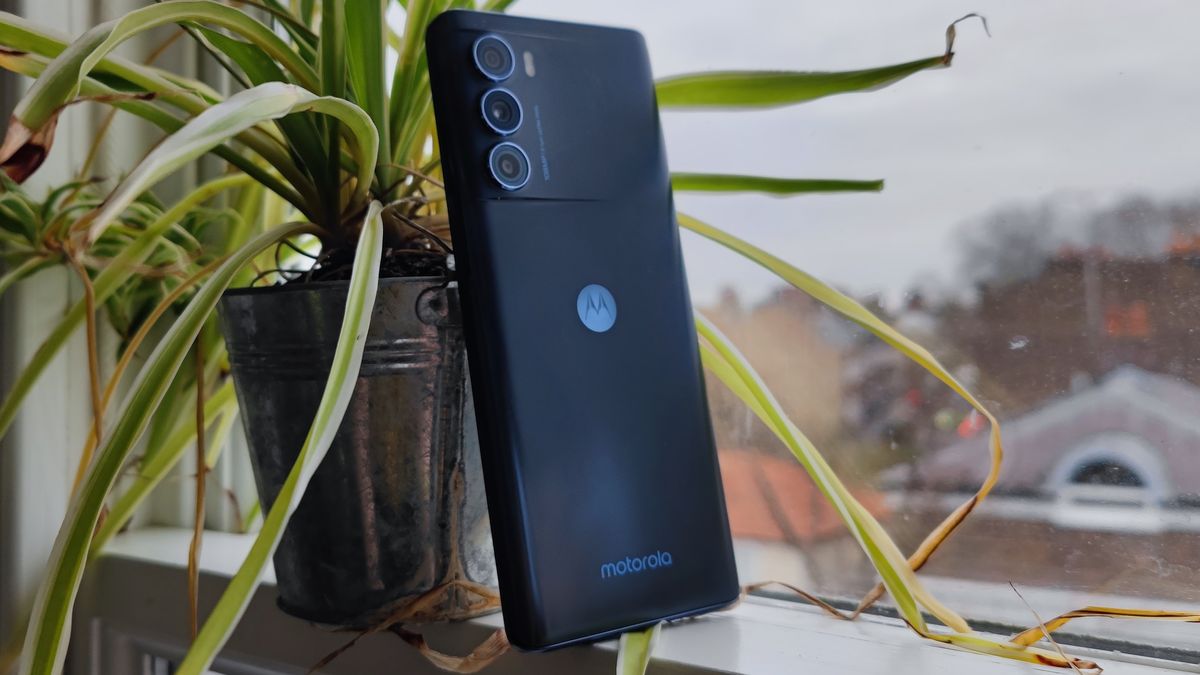 Moto G200 review | TechRadar