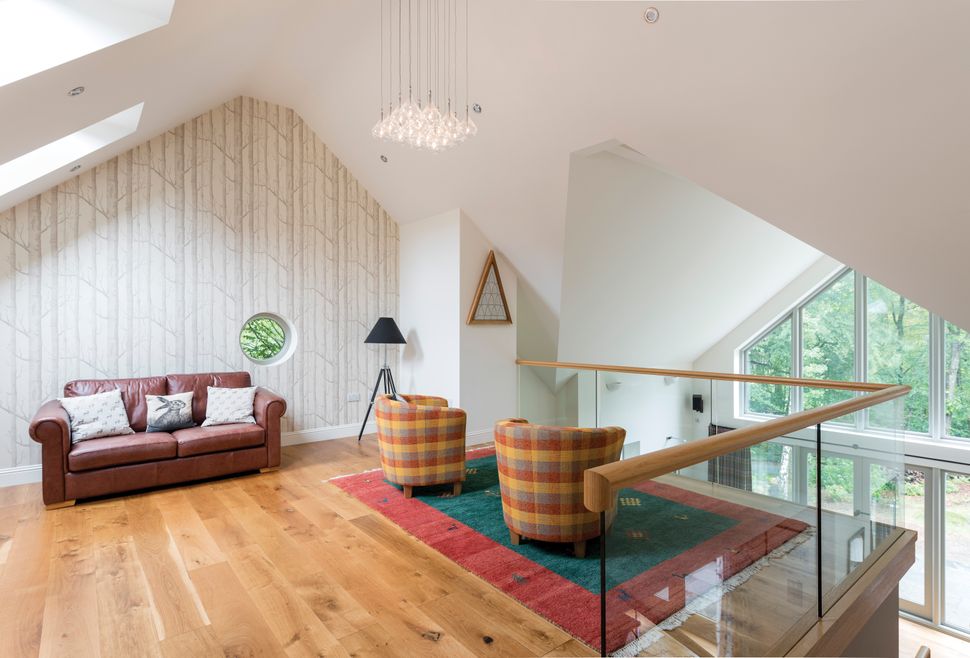 Incredible Landing Ideas to Add Wow-Factor | Homebuilding