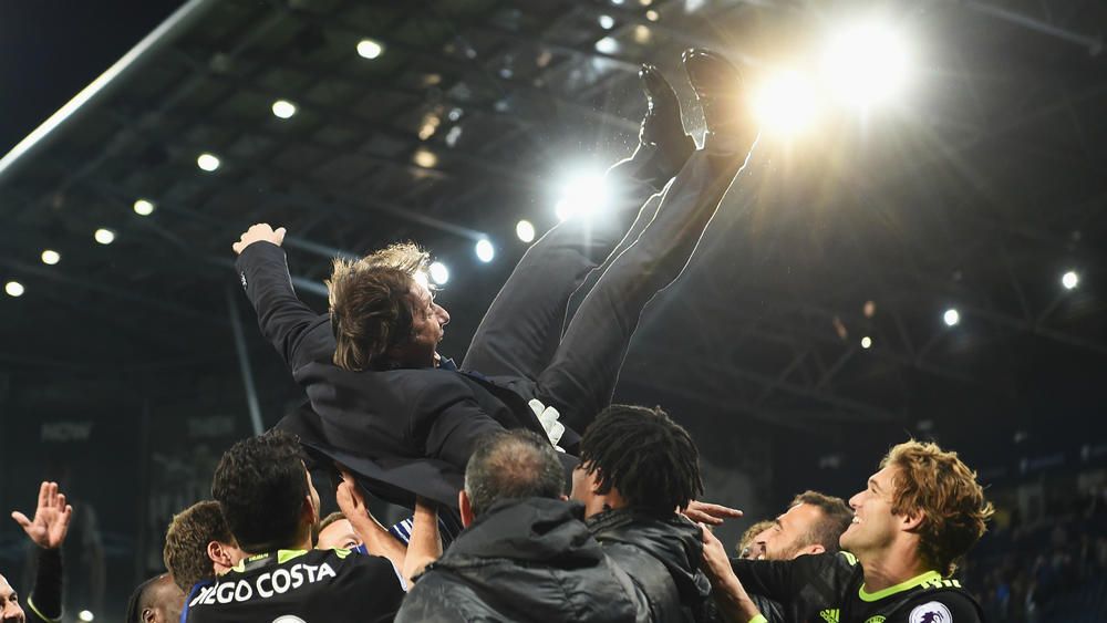 Ranieri proud to pass Premier League title to Chelsea's Conte | FourFourTwo