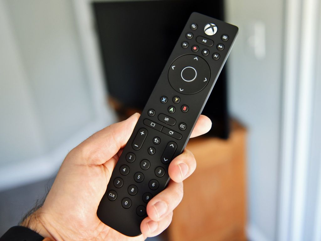 Talon Media Remote for Xbox One puts Microsoft's remote to shame ...