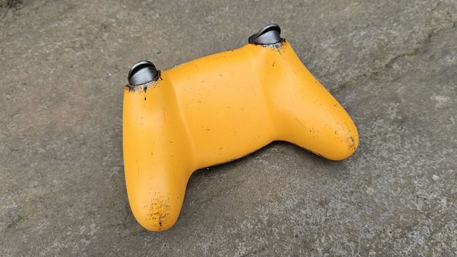 PB Tails Metal Crush TMR Review: Fallout vibes controller with TMR ...
