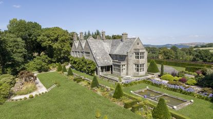 'One of the finest houses on Dartmoor' has come to the market, and it's ...