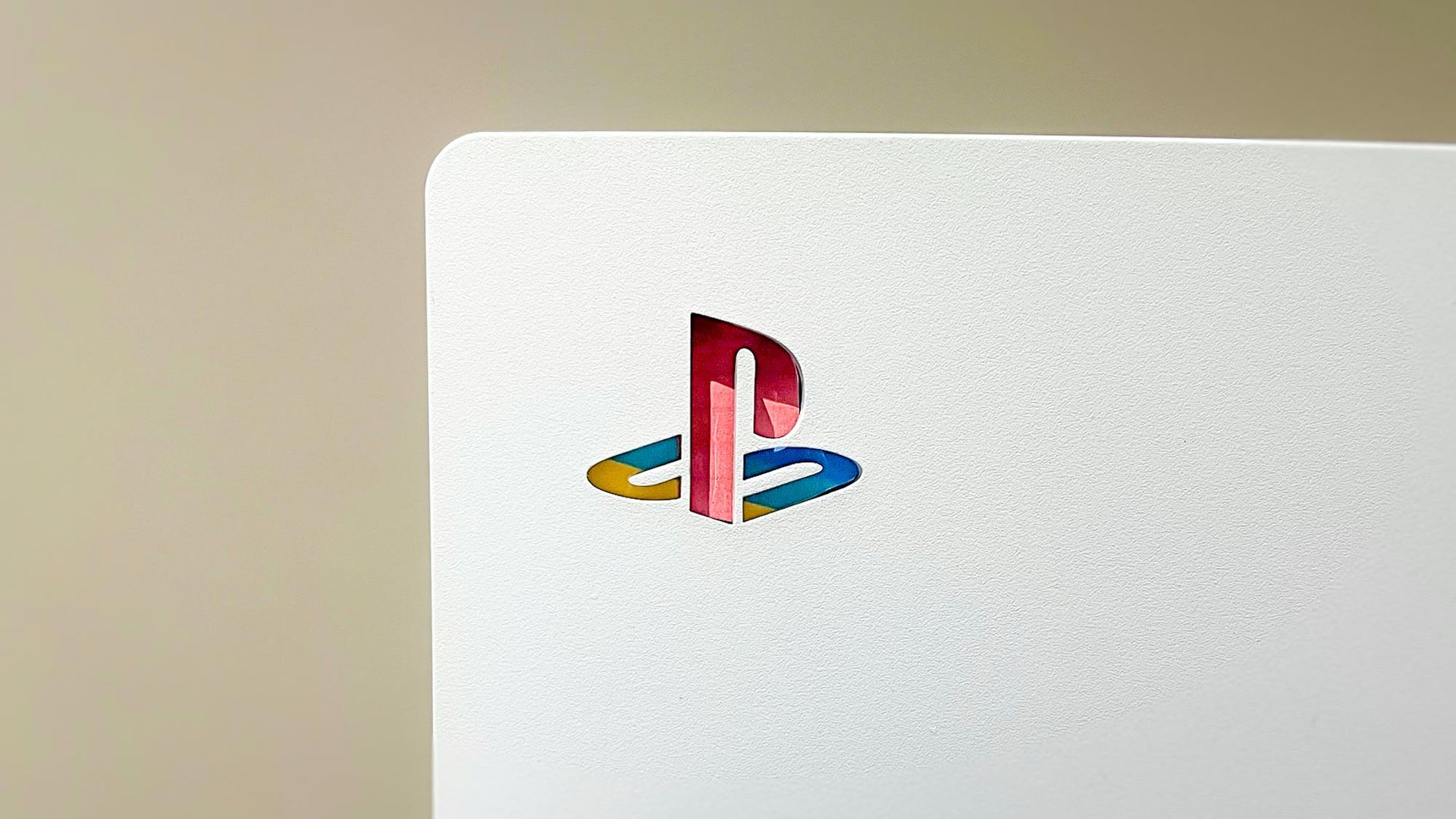 Give your PS5 a retro look with this three-minute modification — here’s ...