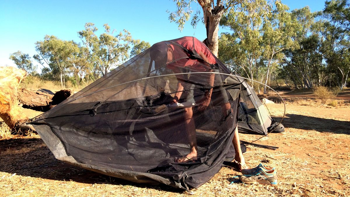 How to fold a pop-up tent | Advnture