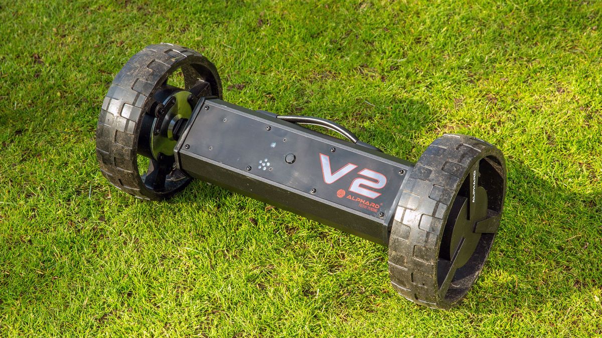 Alphard Club Booster V2 Review | Golf Monthly