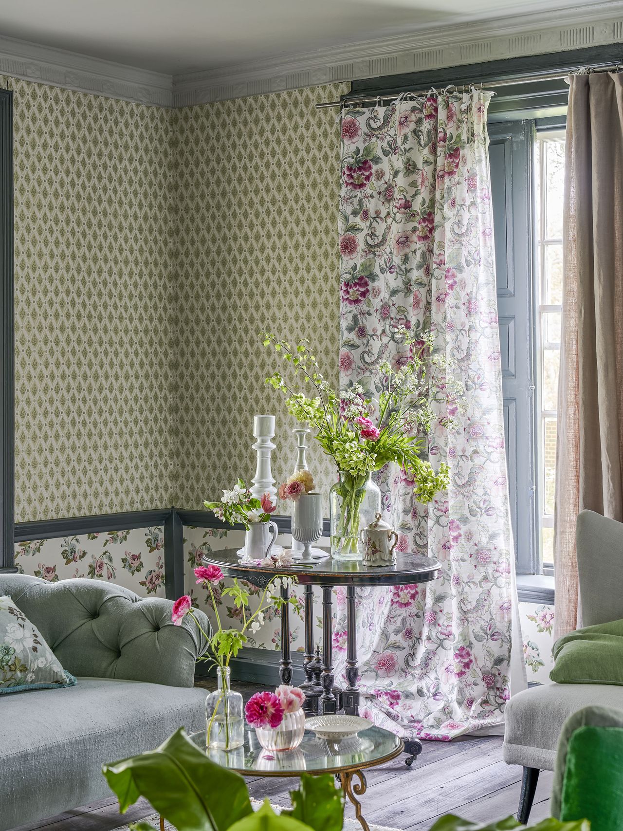 Floral room decor: 22 ways to decorate with a spring favorite | Homes ...