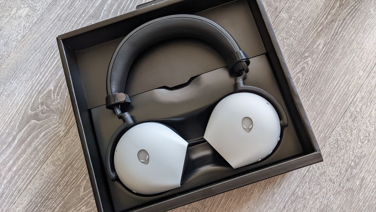 Alienware AW920H headset review: Troubleshooting required | Android Central