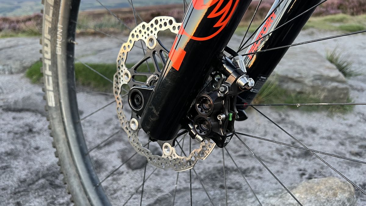 Hope Tech 4 E4 mountain bike brake review – revolution through ...