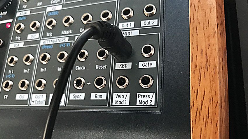 How to connect an Arturia MiniBrute 2S and a Behringer Neutron to ...