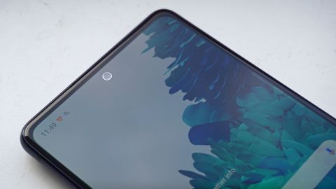 Samsung Galaxy S20 FE review: an old but still tempting Android mid ...