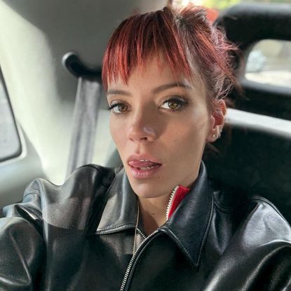 The Feathered Fringe Hairstyle Is Everywhere Right Now | Who What Wear
