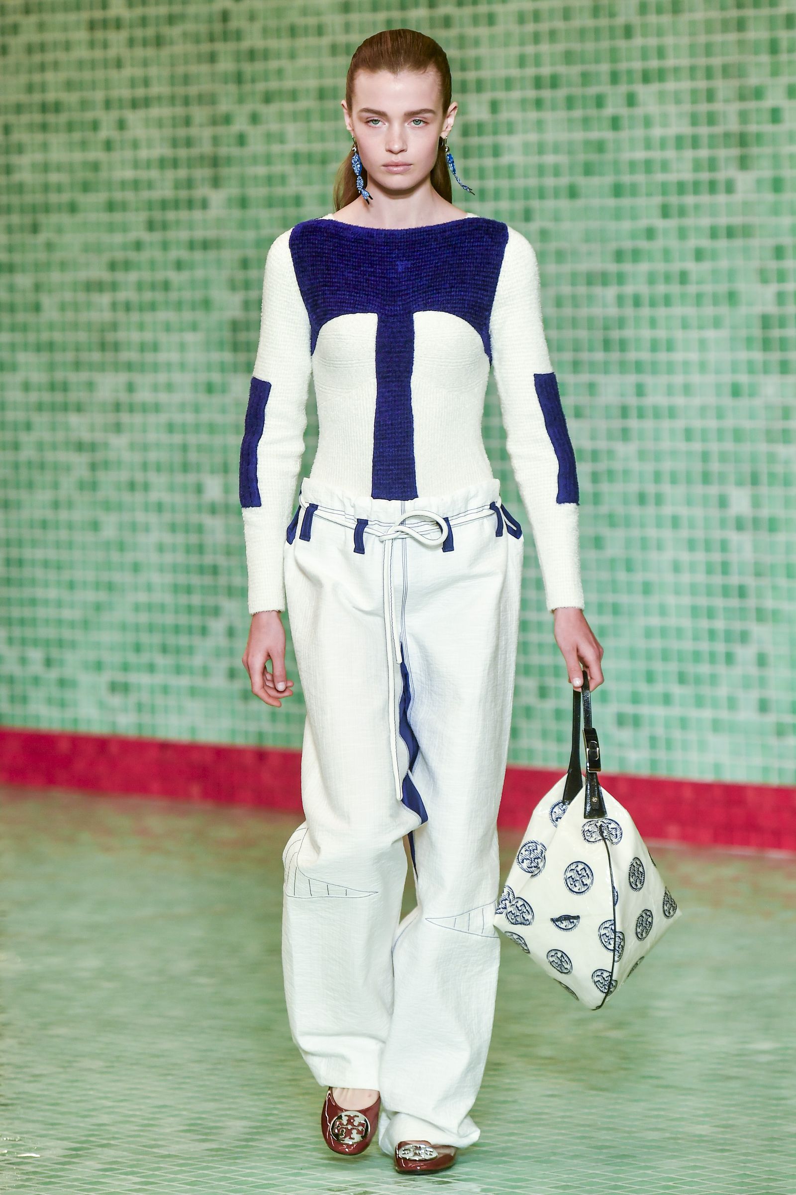 Tory Burch's Reva Ballet Flats Are Officially Back | Marie Claire