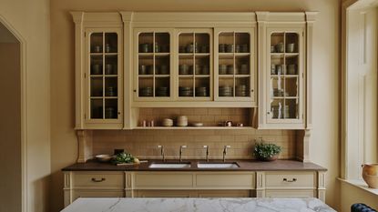 How can you design a colorful kitchen and ensure it's timeless? | Homes ...