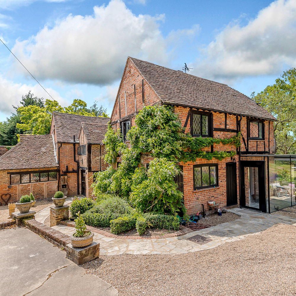 Live like a celebrity in this period house located in Cobham | Ideal Home