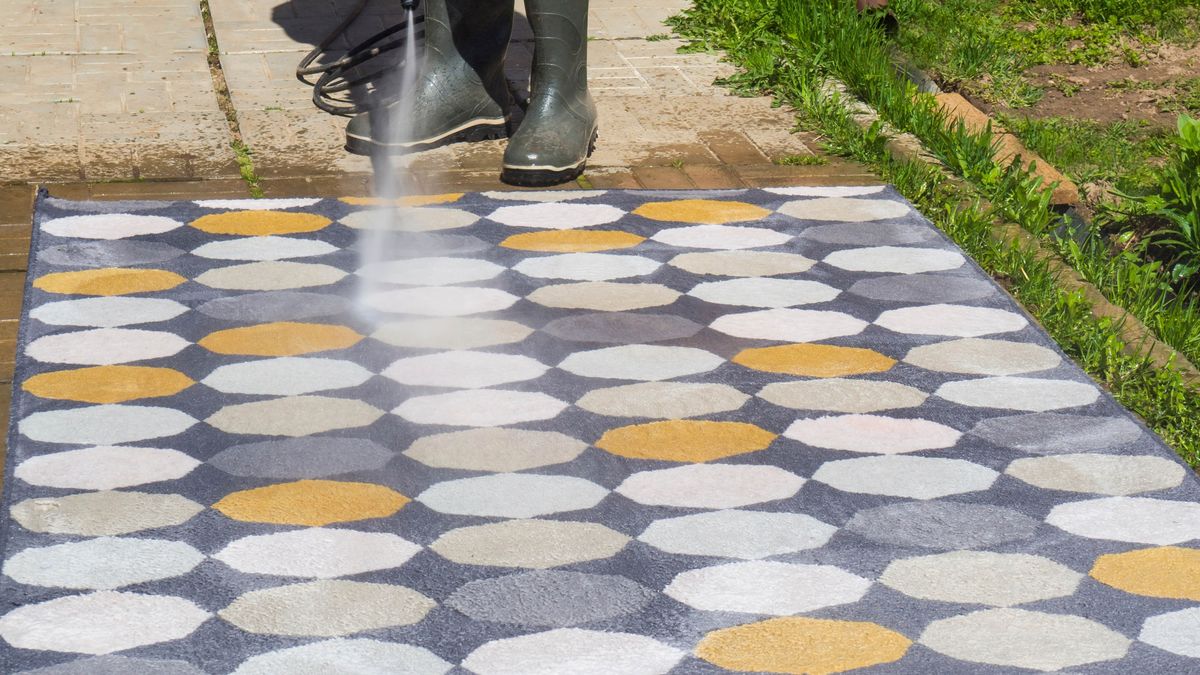 How to clean a rug and make it look brand new | Tom's Guide