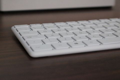Microsoft Designer Compact Keyboard review: A keyboard for minimalists ...