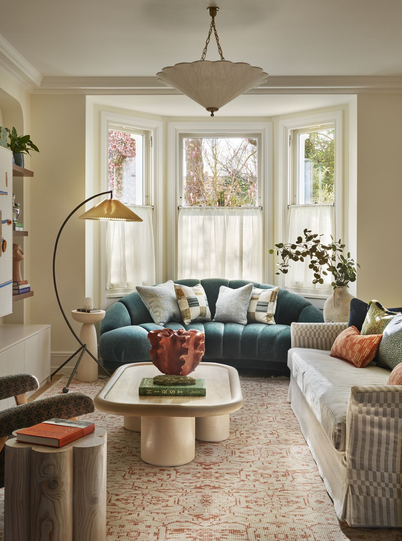 8 Sofa Color Trends Designers Are Loving in 2025 | Livingetc