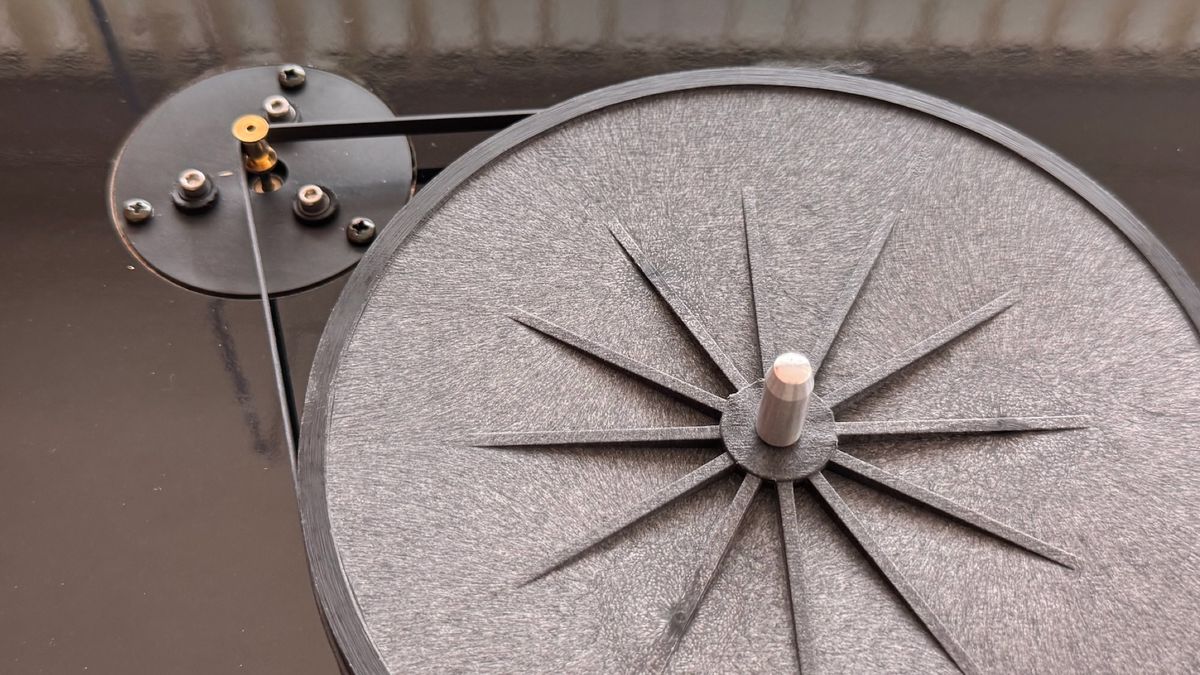 Pro-Ject E1 review: a low-price, beginner-friendly turntable that looks ...