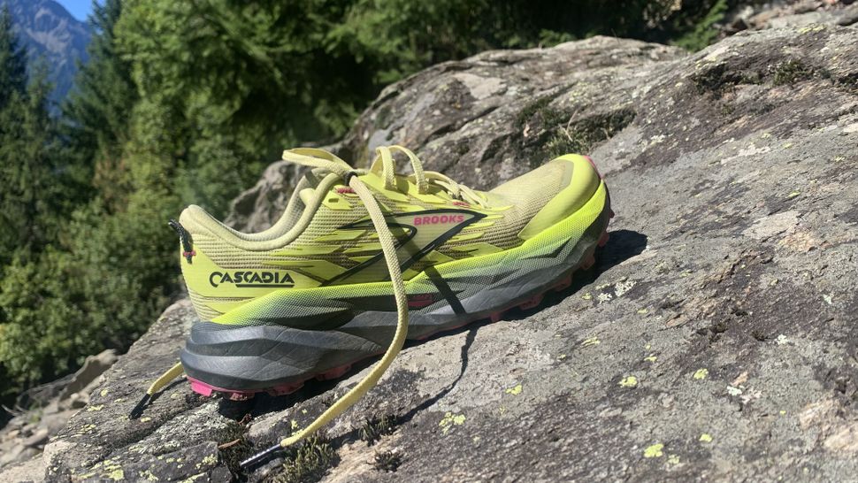 Brooks Cascadia 19 trail running shoe review: a light and agile shoe ...