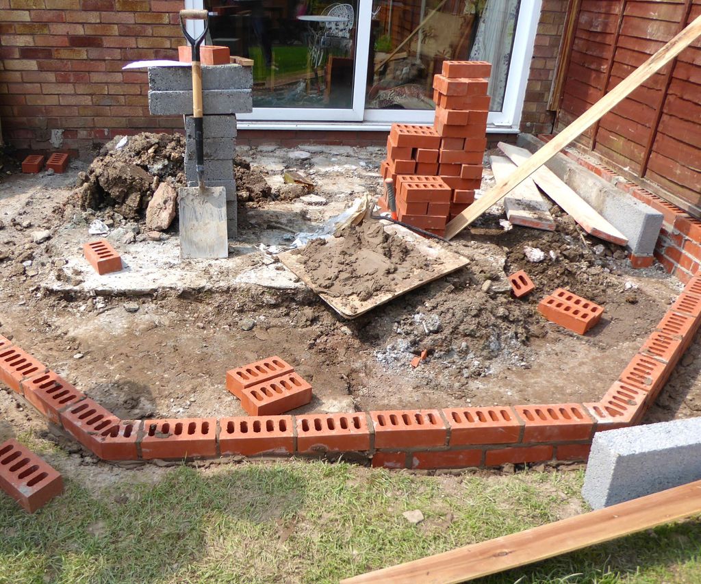 Conservatory foundations: Our expert guide | Homebuilding