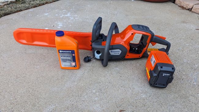 Husqvarna Power Axe 350i Cordless Electric Chainsaw review | Top Ten ...