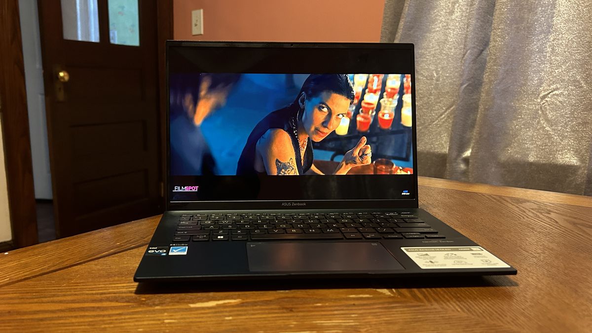 Asus Zenbook 14 (Q409ZA) OLED review — killer battery life for less ...