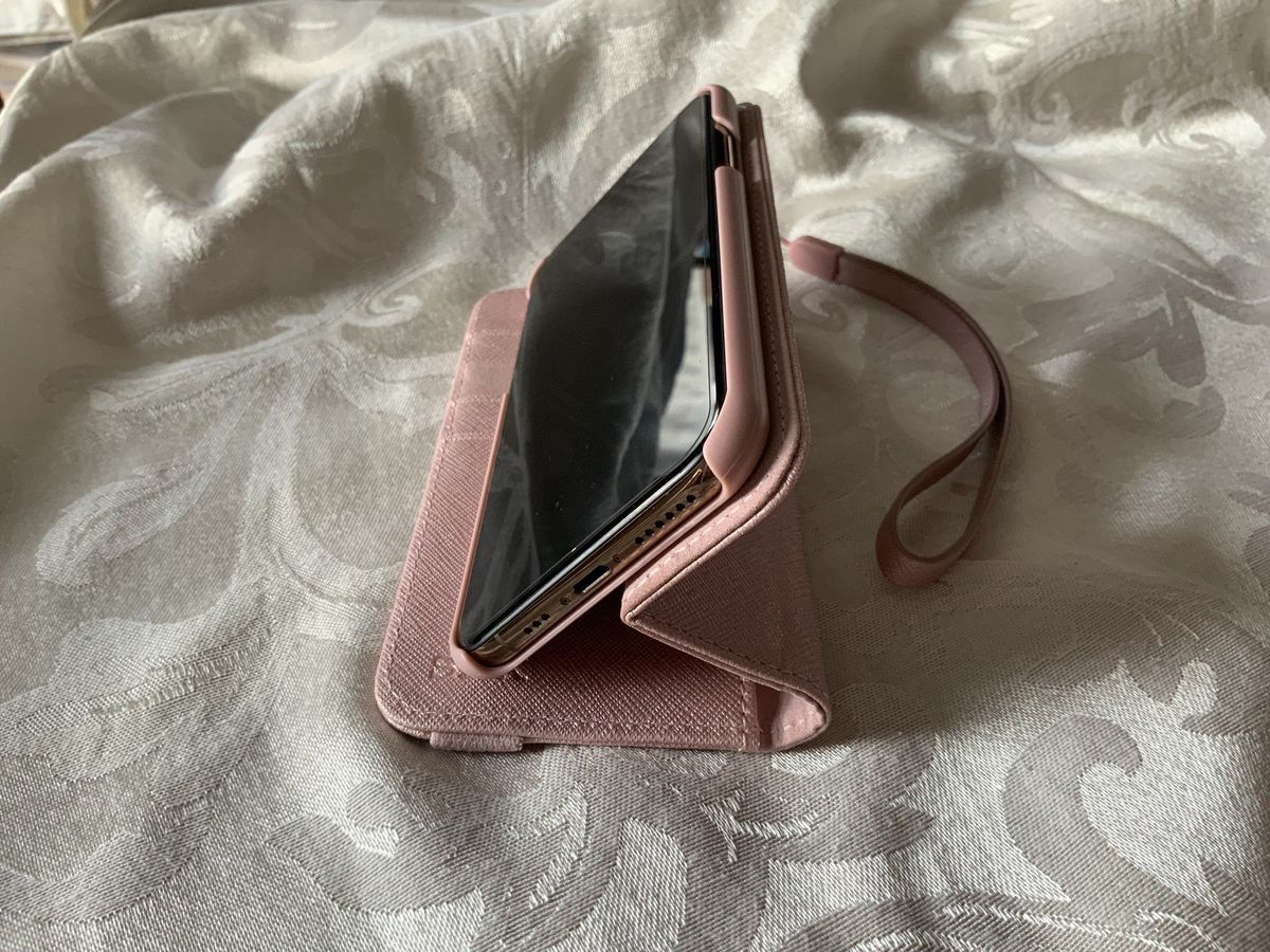 Silk Folio Wallet iPhone Case review: Feature filled | iMore