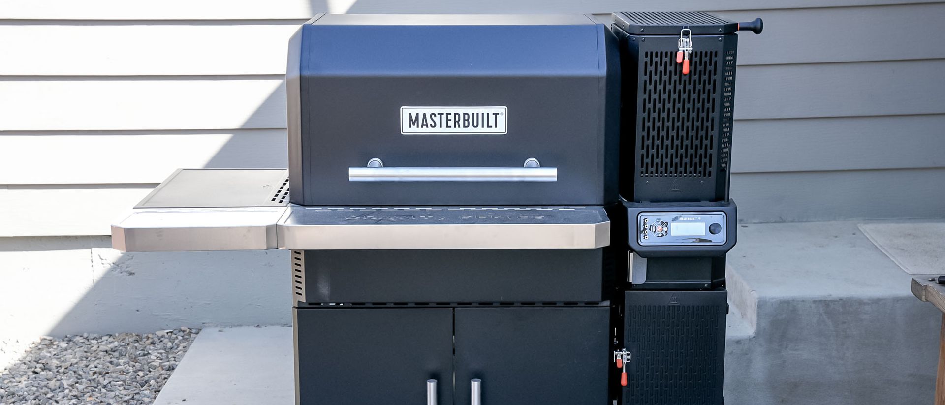 I tried the Masterbuilt Gravity Series 1150 Digital Charcoal Grill and ...