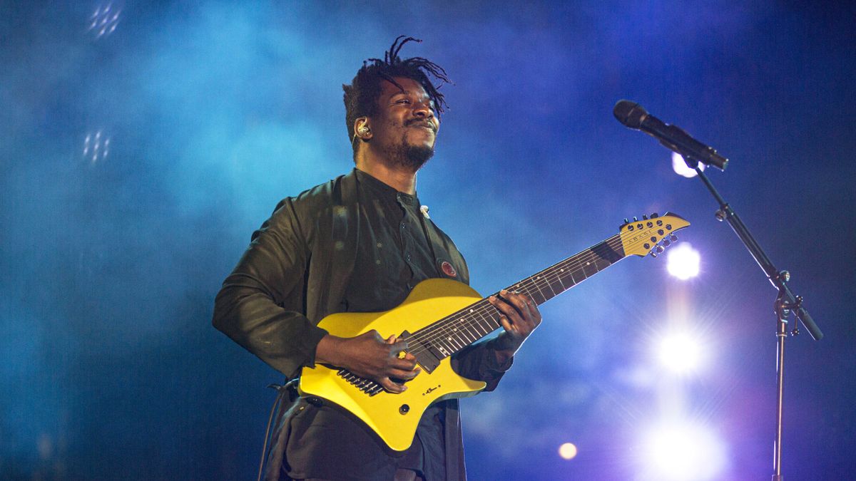 Learn selective string picking with Tosin Abasi in this new guitar ...