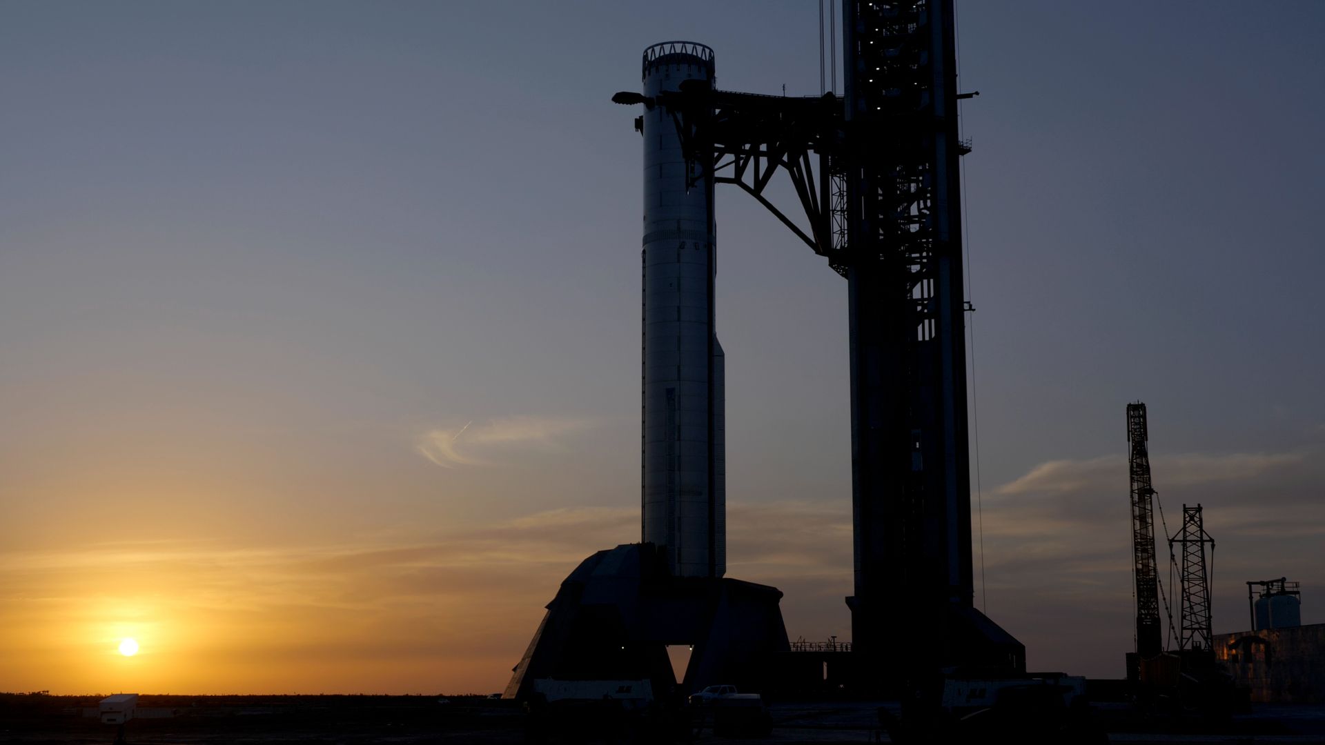 SpaceX fires up next-gen 'V3' Starship for 1st time ahead of April ...