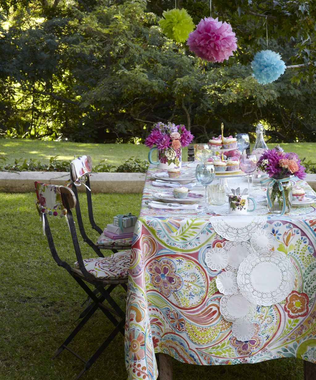 How to throw a garden tea party for a fun get-together | Gardeningetc