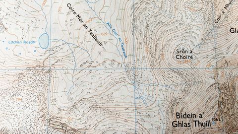 How to read a map: navigate the backcountry with our guide | Advnture